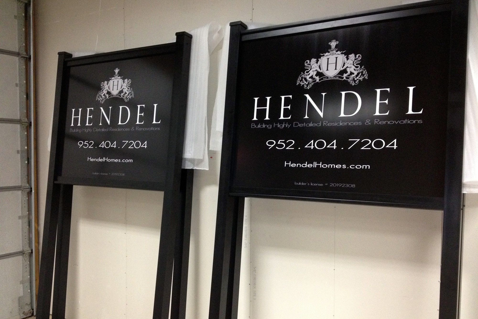 Custom Post and Panel Signs | Signs Now