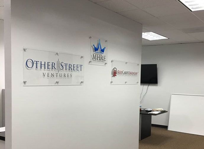 Standoff Signs | Signs Now [centername]