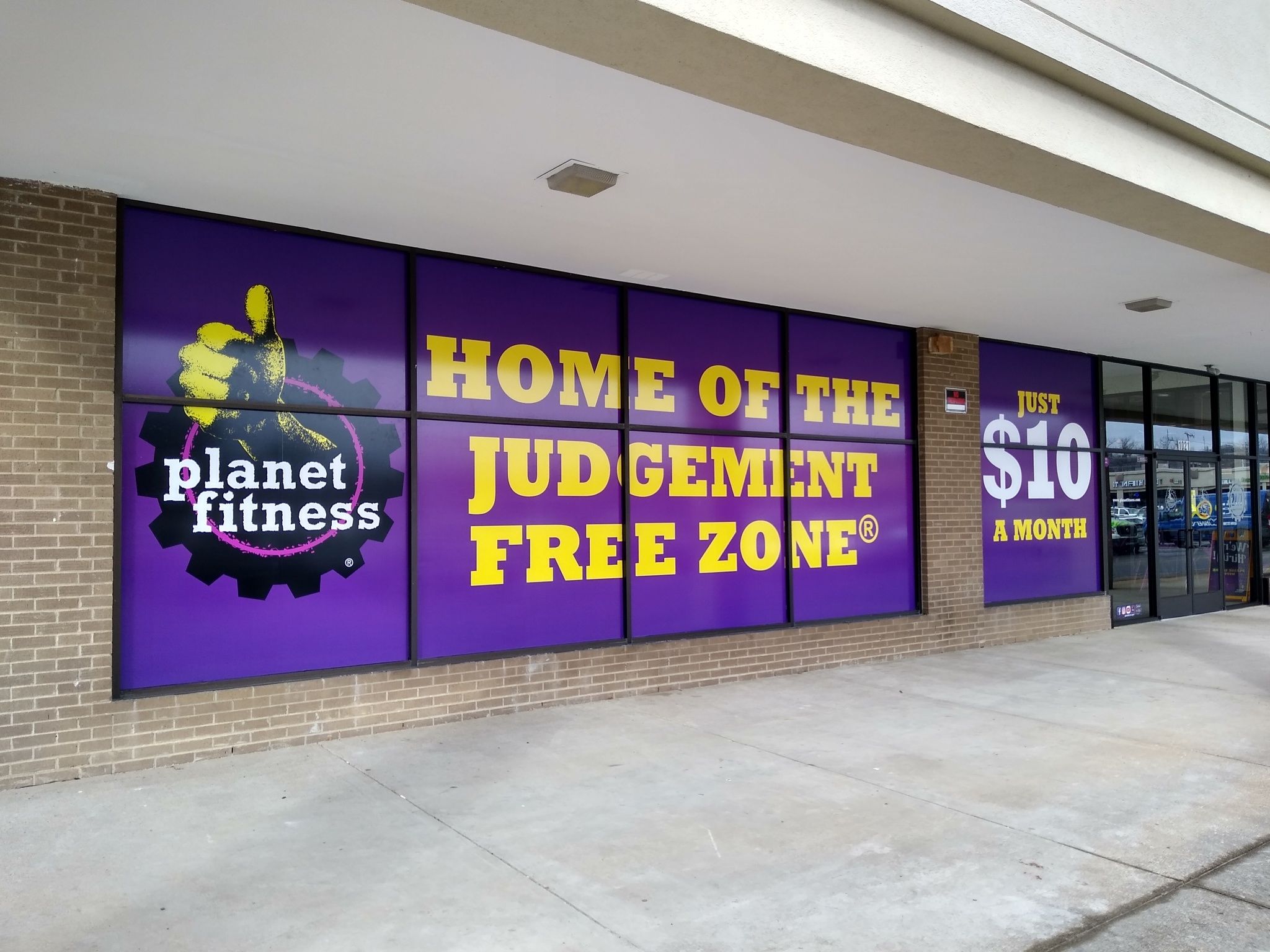 Custom Gym & Fitness Center Signs & Banners | Signs Now Nashville