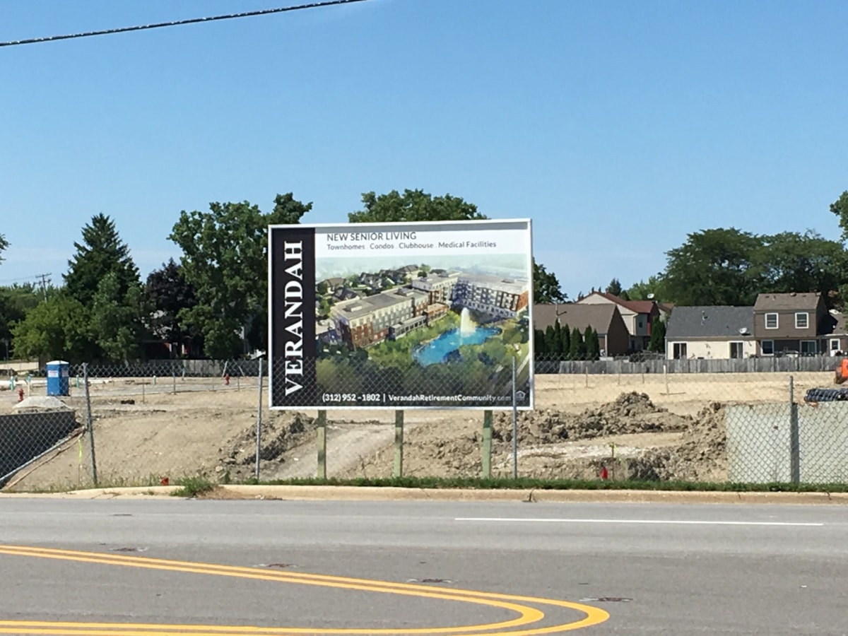 Custom Outdoor Billboard Signs | Signs Now Mundelein