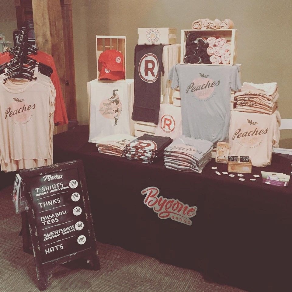 Custom Graphics & Vinyl Decals | Signs Now Rockford